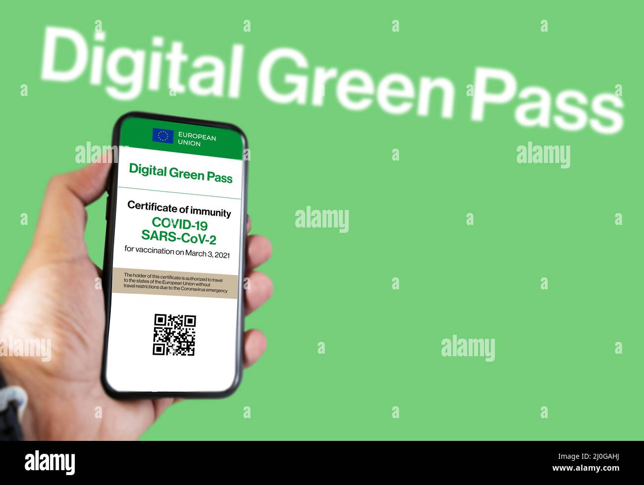 Certificazione green pass qr code immagini e fotografie stock ad alta ...