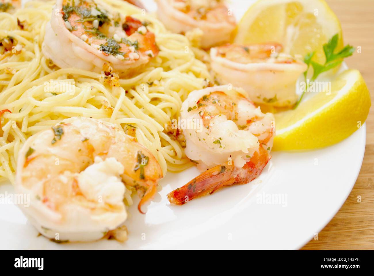 Pasta di scampi di gamberi jumbo immagini e fotografie stock ad alta ...