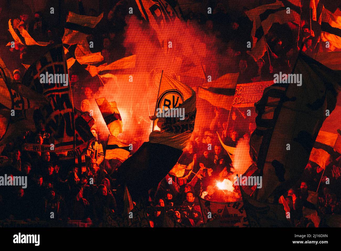 Fankurve fans fanblock immagini e fotografie stock ad alta risoluzione ...