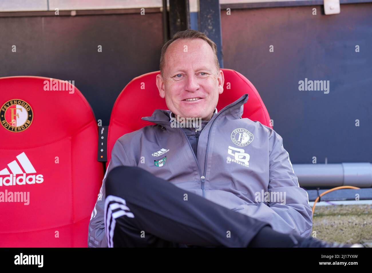 Rotterdam - Capo Coach Danny Mulder di Feyenoord durante la partita di ...