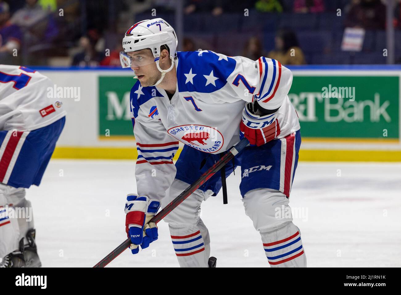 27 marzo 2022: Il defenseman americano di Rochester Ethan prow (7) si ...
