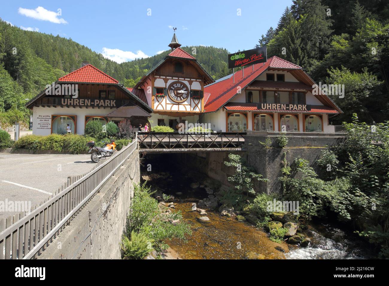 Cuckoo clock baden wurttemberg immagini e fotografie stock ad alta ...