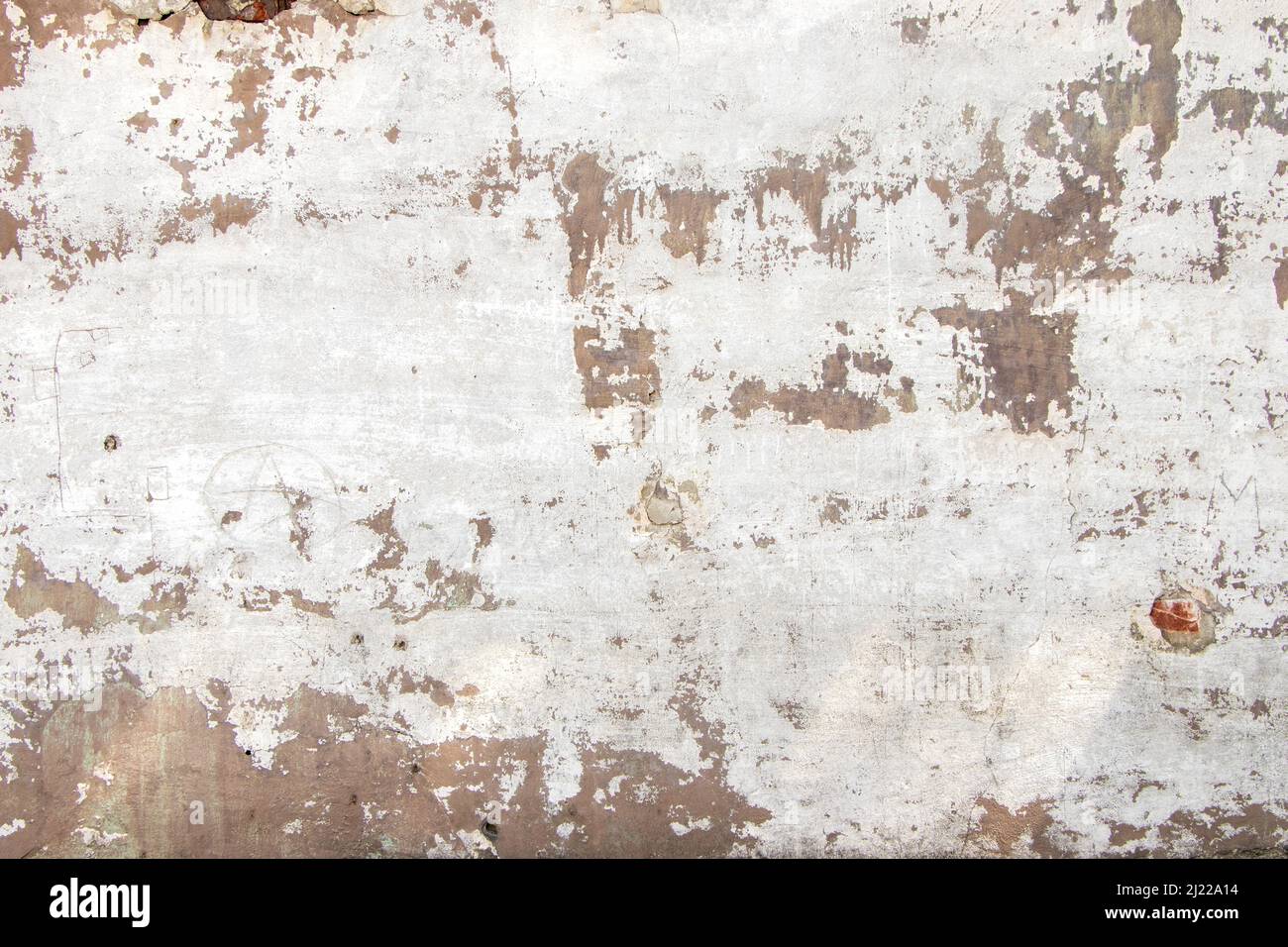 Muro in intonaco scuro con sporco Bianco Nero graffiato sfondo ...