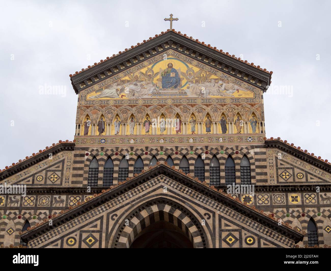 Timpano barocco immagini e fotografie stock ad alta risoluzione - Alamy