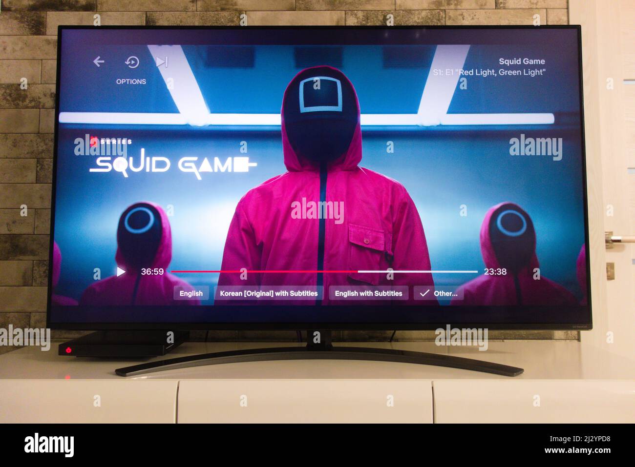 Squid game screen immagini e fotografie stock ad alta risoluzione - Alamy