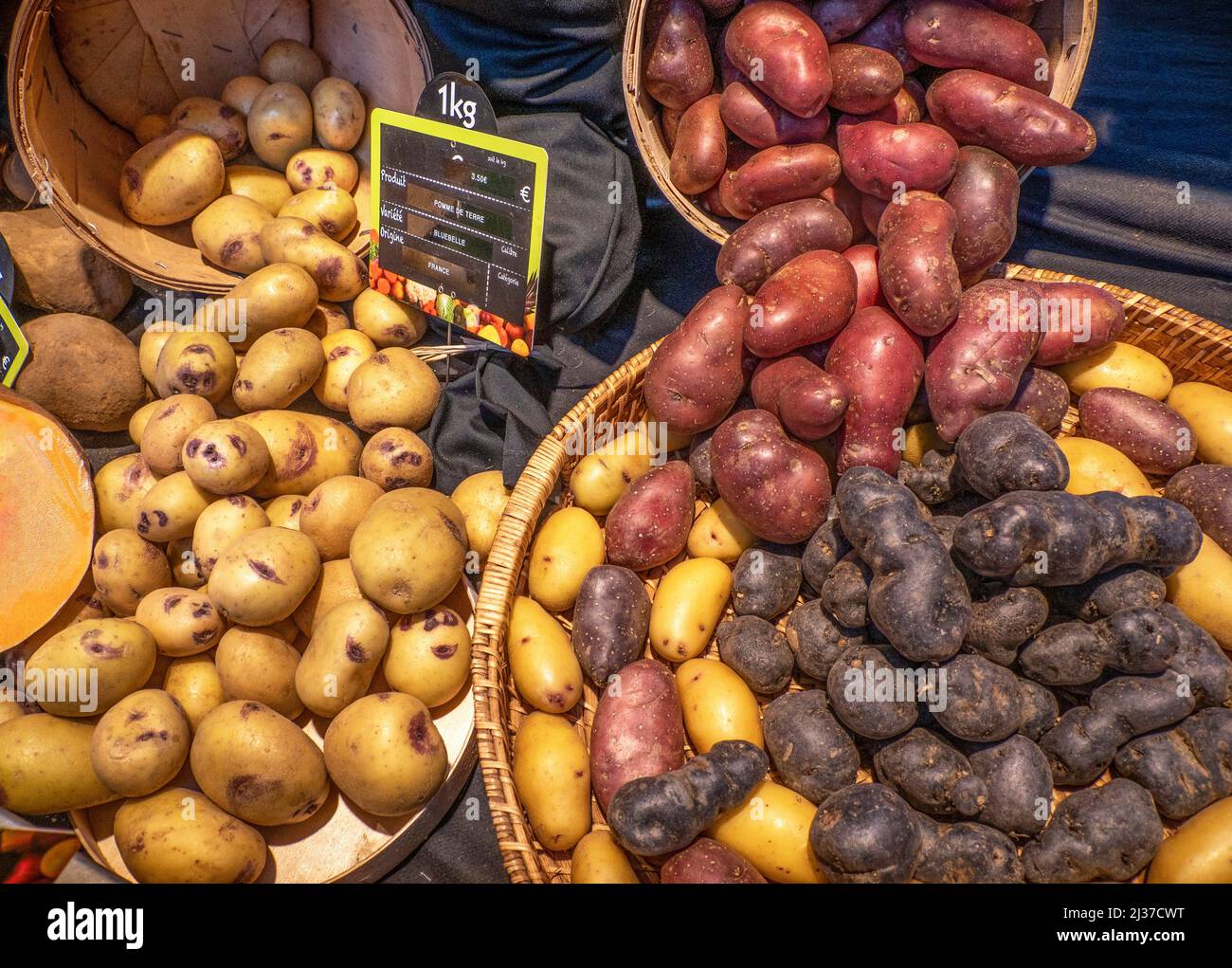Tutti i tipi di cibo immagini e fotografie stock ad alta risoluzione ...