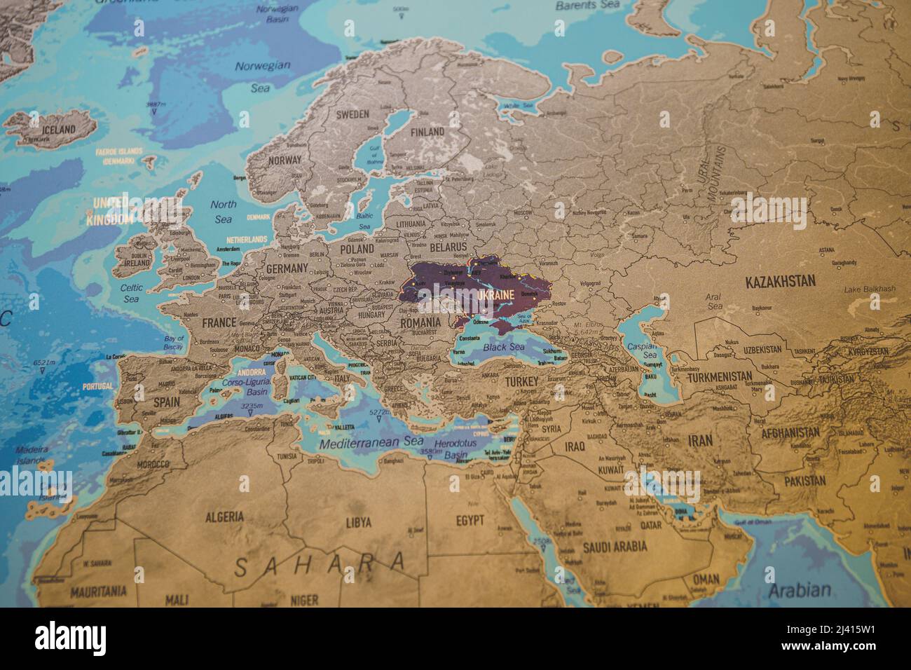 Ucraina su carta. L'Ucraina è un paese dell'Europa orientale. È il ...