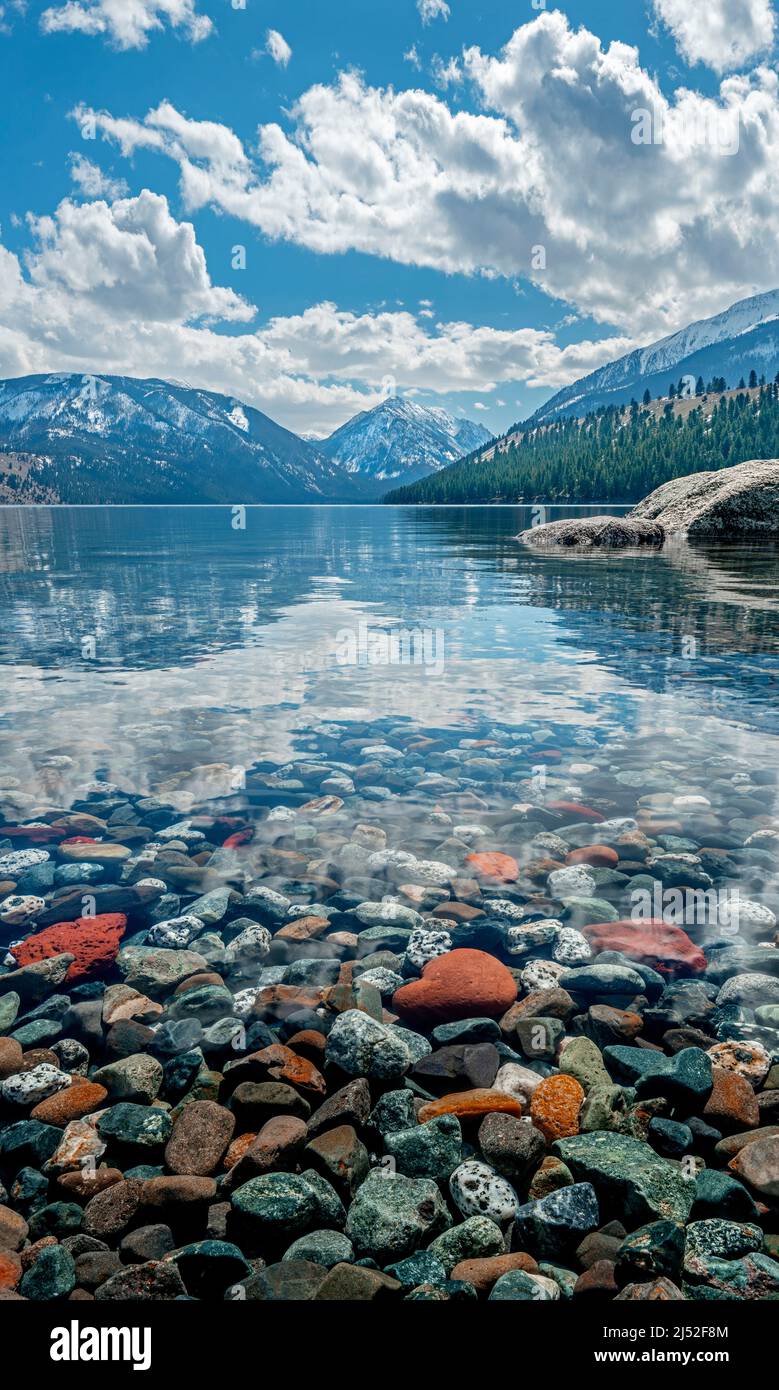 Moraine dammed lake immagini e fotografie stock ad alta risoluzione - Alamy