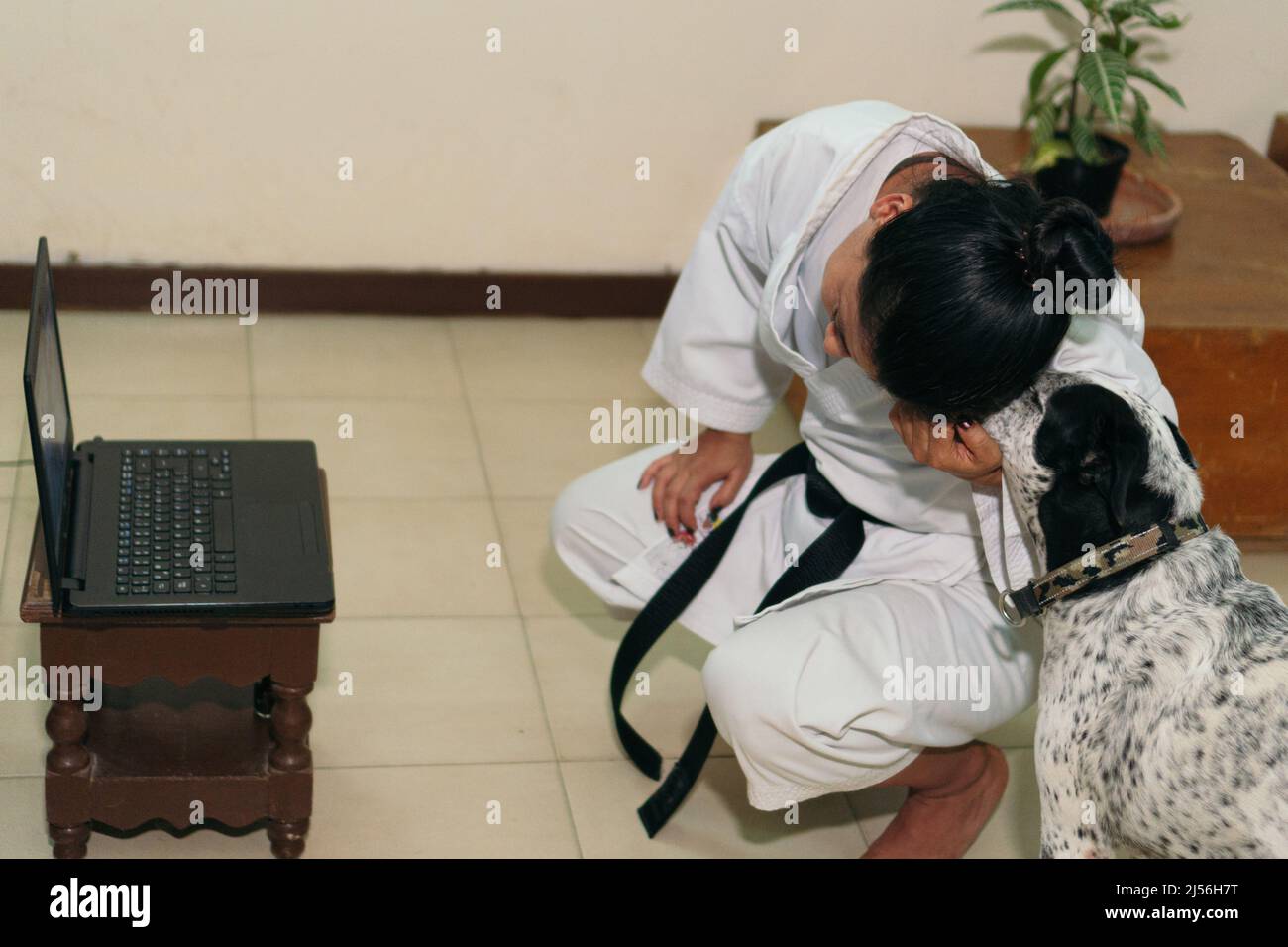Karate kimono immagini e fotografie stock ad alta risoluzione - Alamy