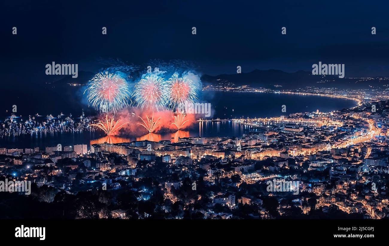 Cannes vecchia città immagini e fotografie stock ad alta risoluzione ...