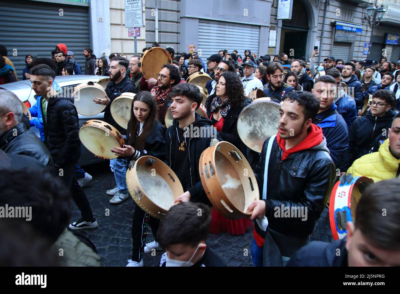 Deposizione di tammorre immagini e fotografie stock ad alta risoluzione ...