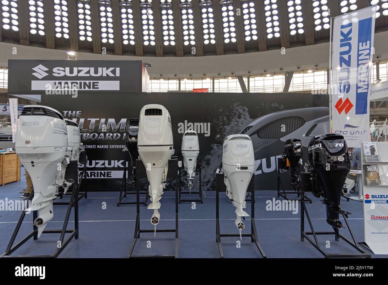 Motori marini suzuki immagini e fotografie stock ad alta risoluzione ...