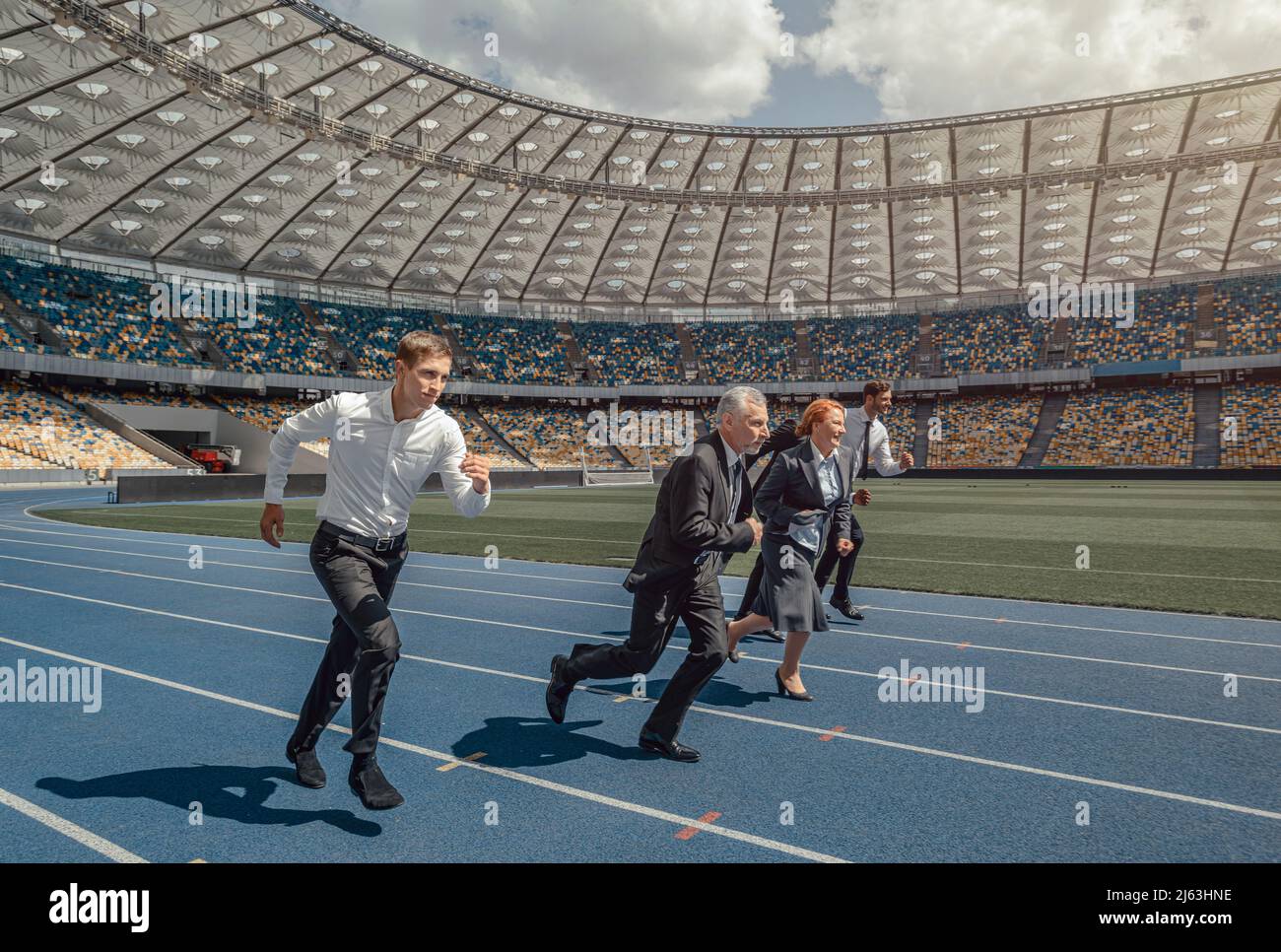 Femmine in competizione immagini e fotografie stock ad alta risoluzione ...