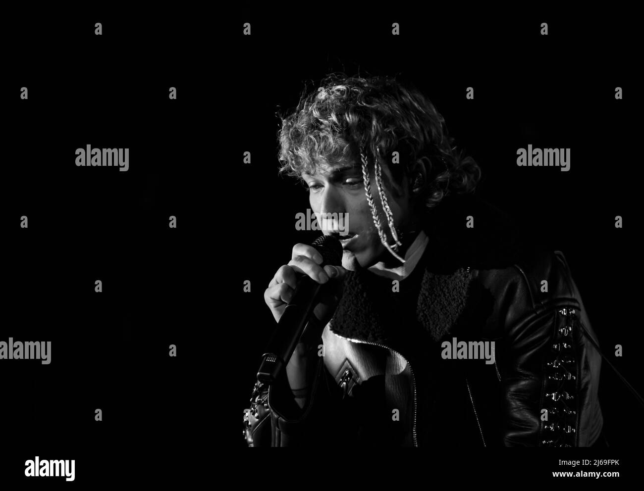 Irama live tour 2022 immagini e fotografie stock ad alta risoluzione - Alamy