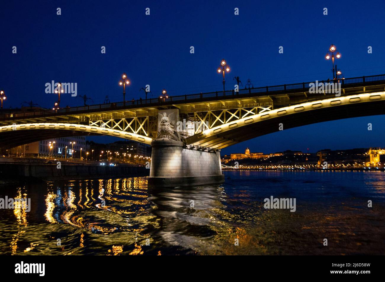 Ponte Margherita a Budapest sul Danubio in Ungheria Foto stock - Alamy