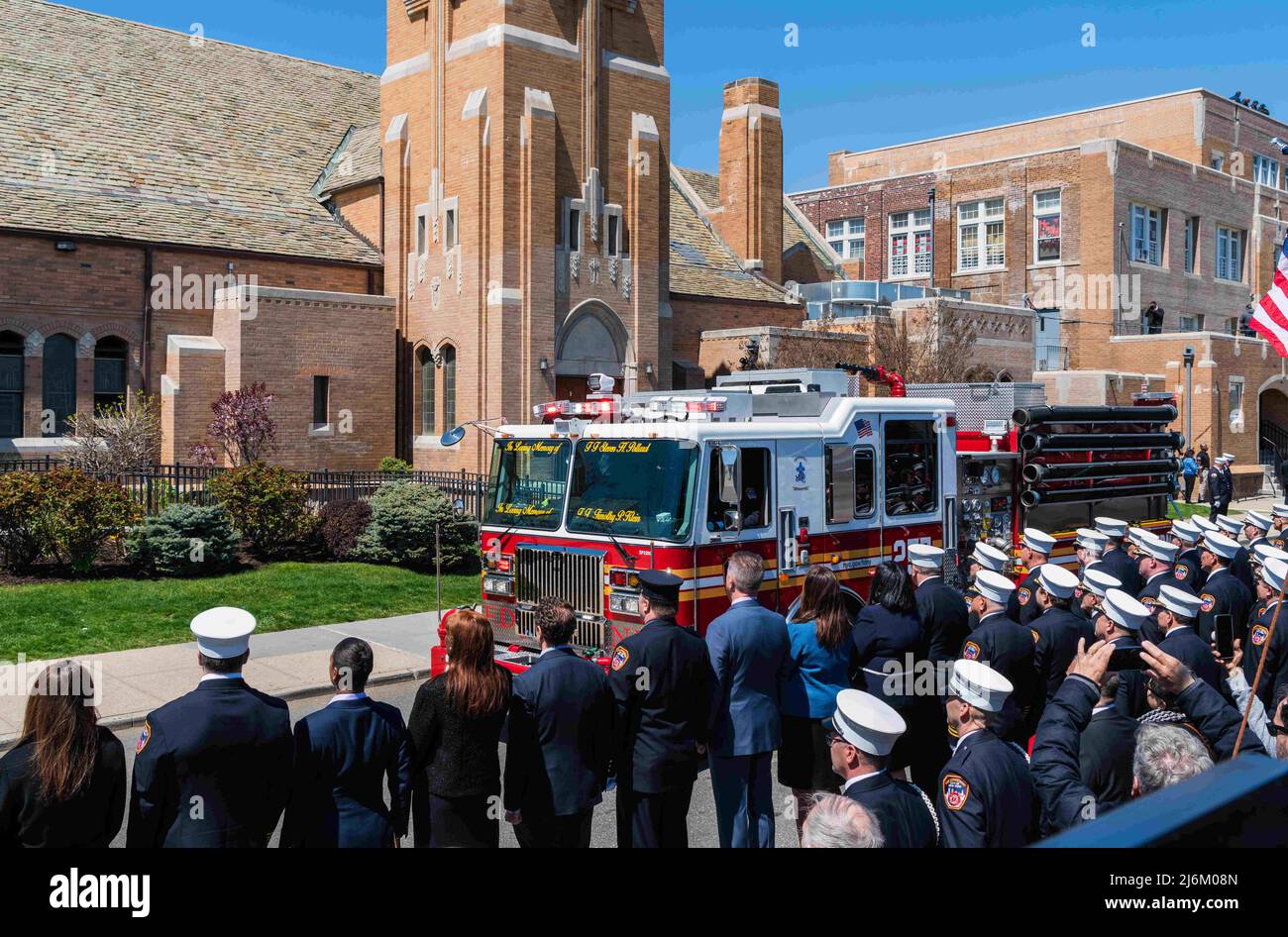 29 aprile 2022, Queens, New York, Stati Uniti: Famiglia, Amici e ...