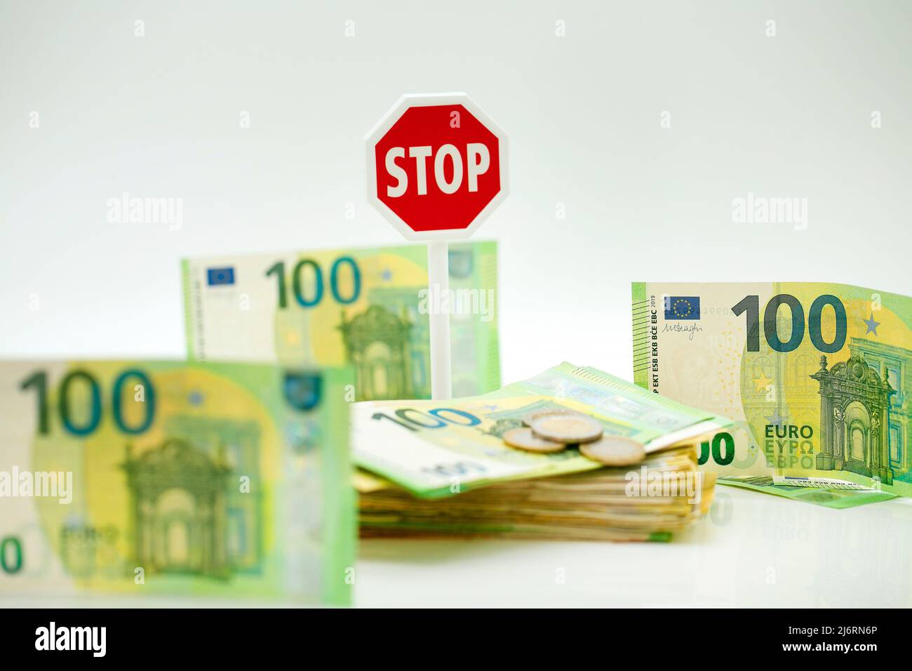 Stop euro currency.euro moneta inflazione. Rifiuto di pagare in euro ...