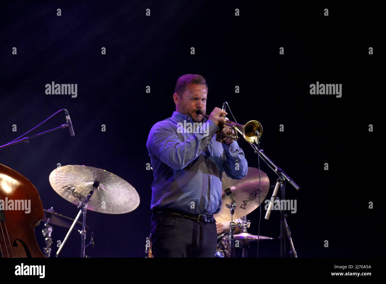 KYLE EASTWOOD e la sua band suonano alla Salle Juliette Greco di Carros ...