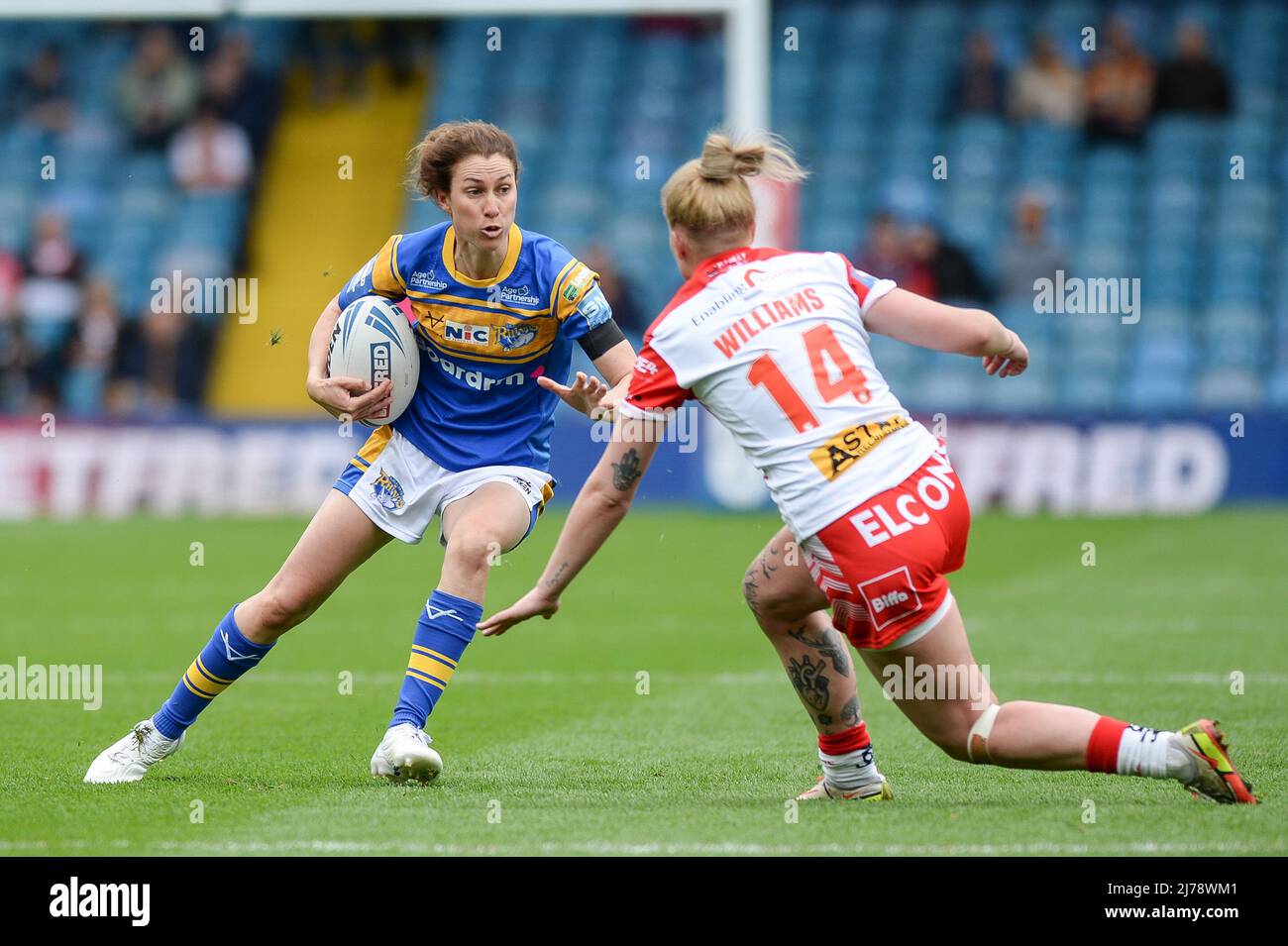 Leeds, Inghilterra - 7th maggio 2022 - Courtney Winfield-Hill (7) di ...