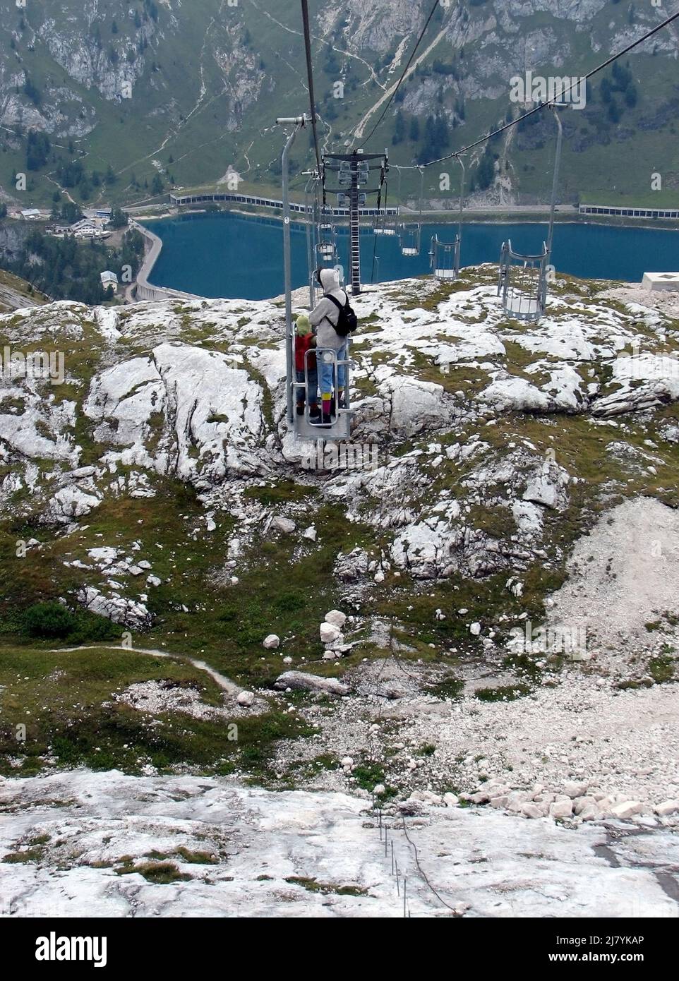 La funivia della marmolada immagini e fotografie stock ad alta ...