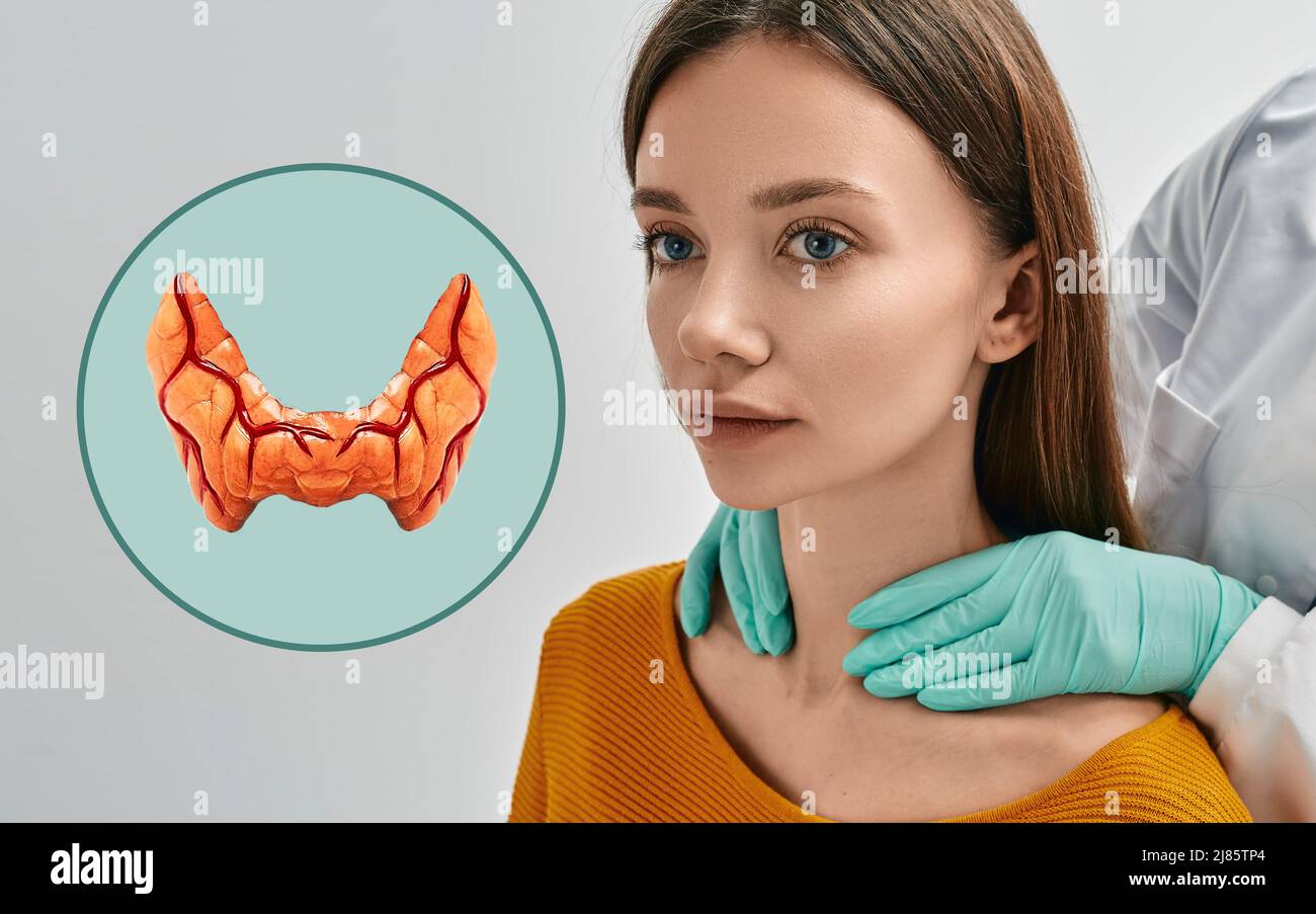 Esame e trattamento della ghiandola tiroidea. palpati medici del collo ...