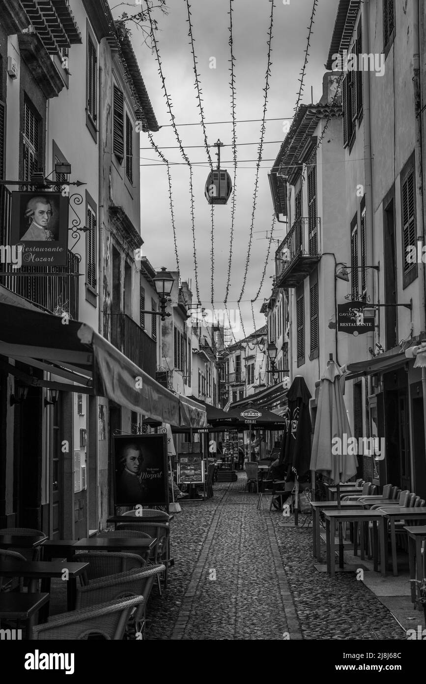 Funivia del trasporto di viaggio Foto e Immagini Stock in Bianco e Nero ...