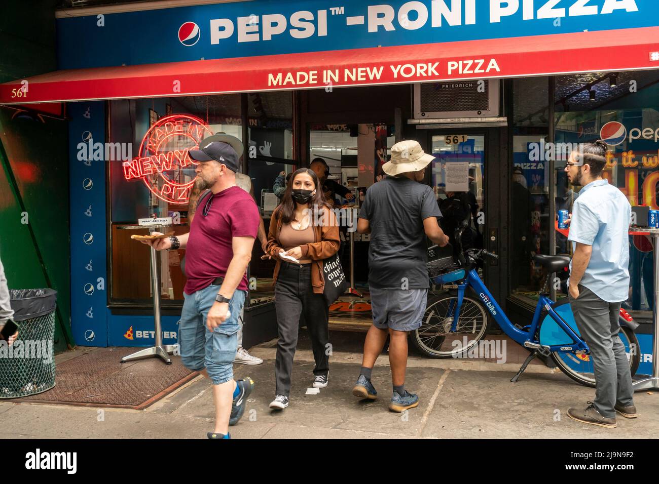 Pizza pepsi roni immagini e fotografie stock ad alta risoluzione - Alamy