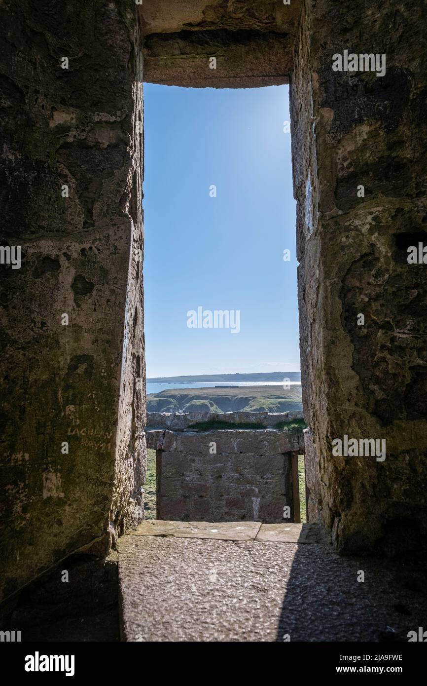 Il castello di Slains, noto anche come castello di New Slains per ...