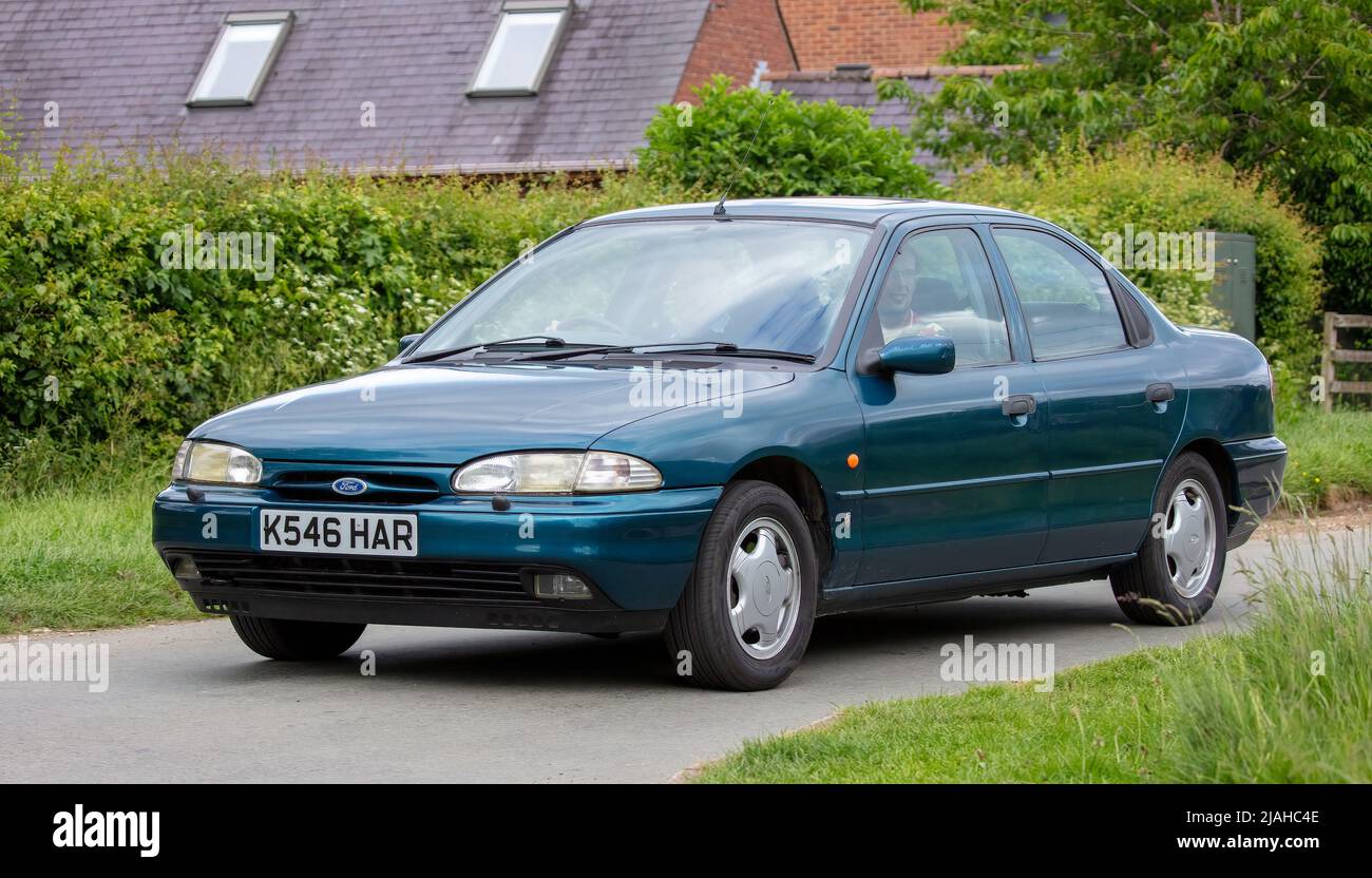 Ford mondeo immagini e fotografie stock ad alta risoluzione - Alamy