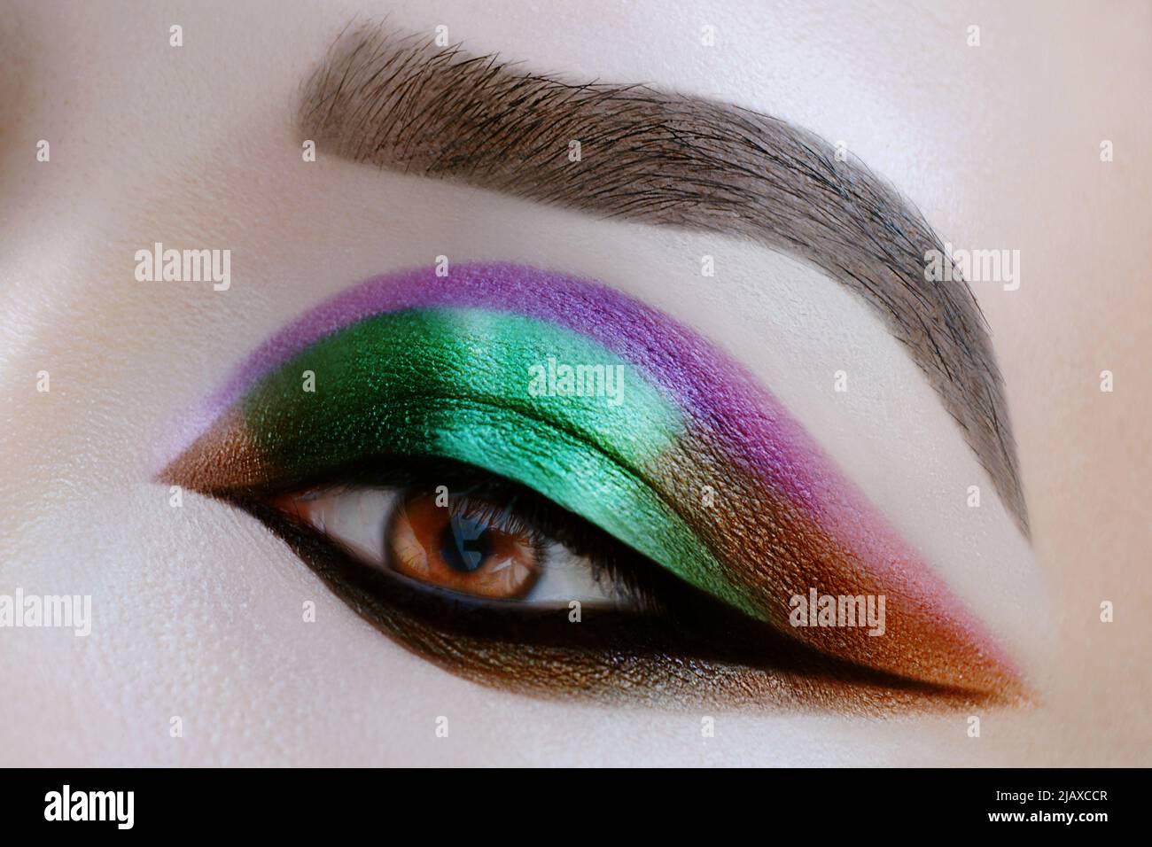 Occhio colorato immagini e fotografie stock ad alta risoluzione - Alamy