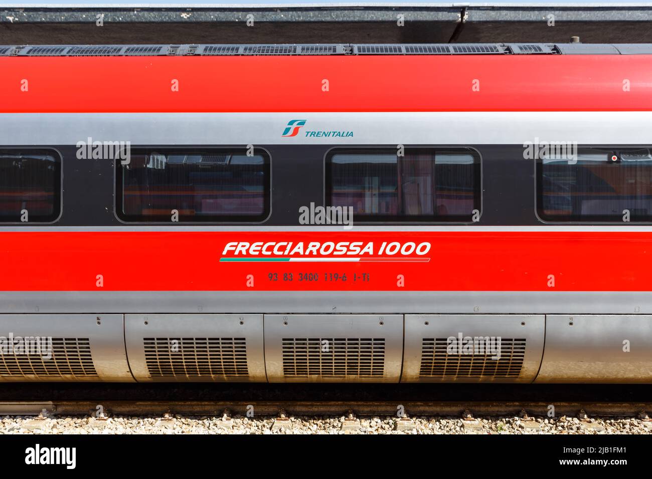 Venezia, Italia - 21 marzo 2022: Treno ad alta velocità Frecciarossa FS ...