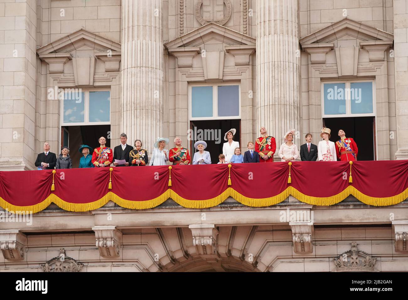 (Da sinistra a destra) il Duca di Gloucester, la Duchessa di Gloucester ...