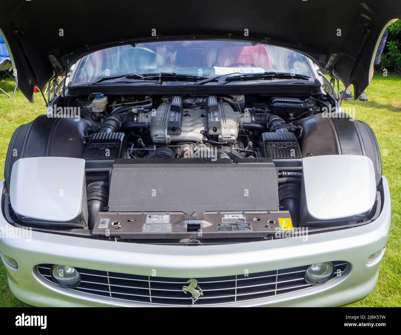 Cofano motore aperto immagini e fotografie stock ad alta risoluzione ...