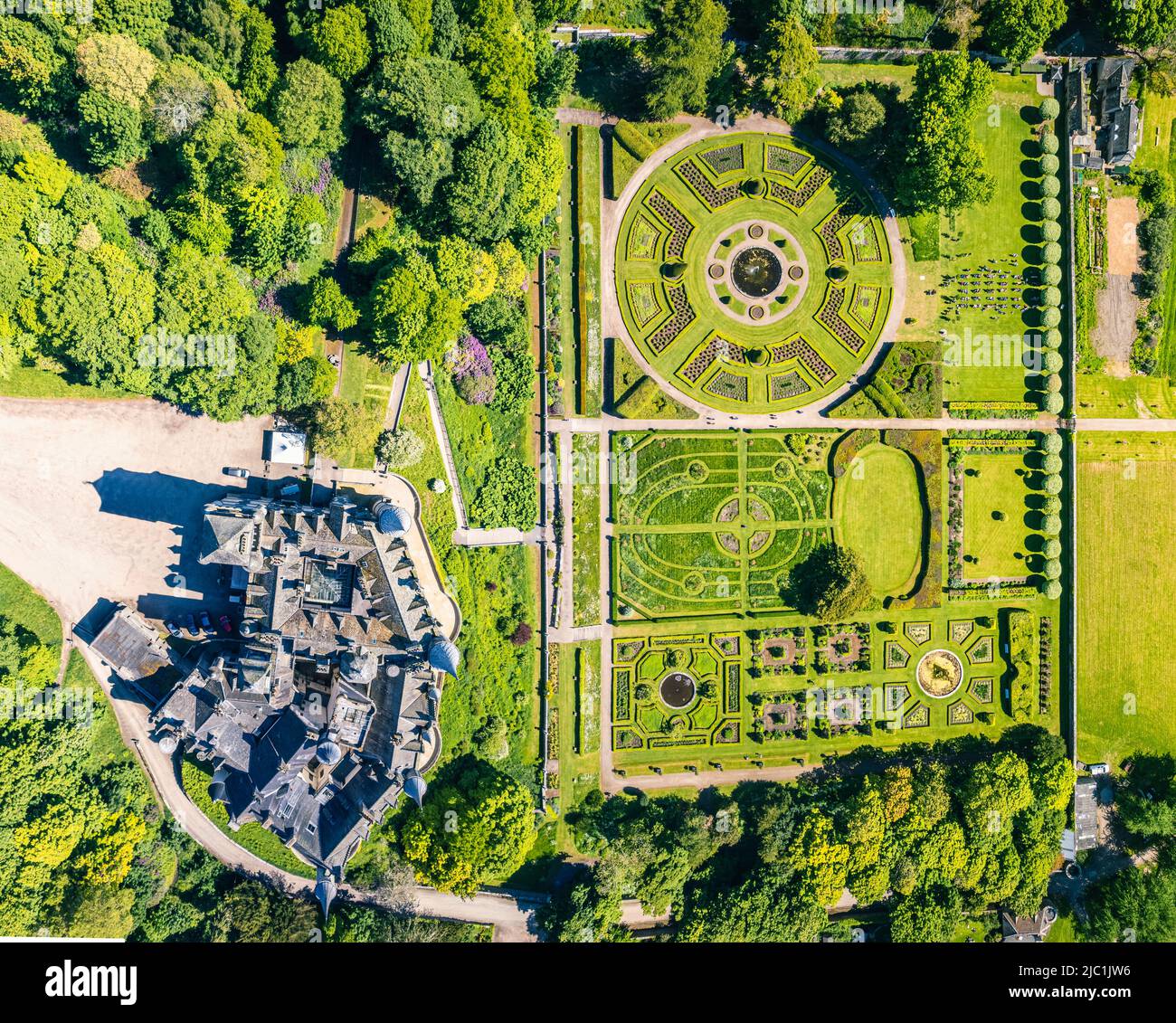 Vista aerea del castello di dunrobin immagini e fotografie stock ad ...