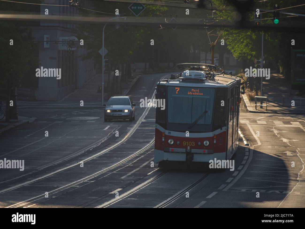 Modern tramway immagini e fotografie stock ad alta risoluzione - Alamy
