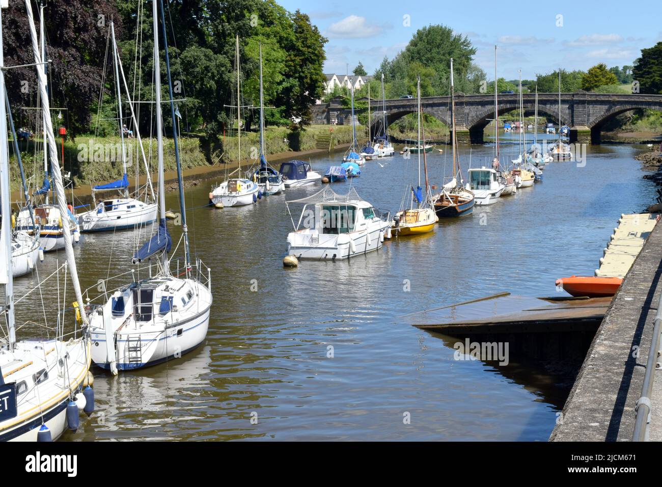 Totnes castle immagini e fotografie stock ad alta risoluzione - Alamy