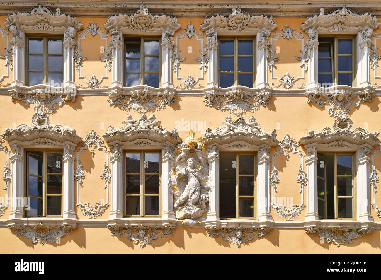 Rococo architecture immagini e fotografie stock ad alta risoluzione - Alamy