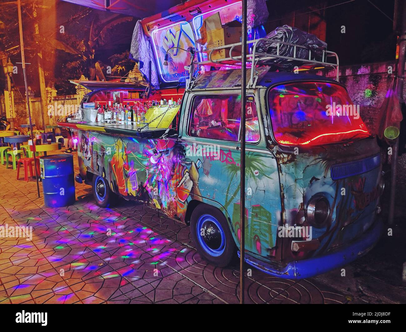 Vw bus bar immagini e fotografie stock ad alta risoluzione - Alamy