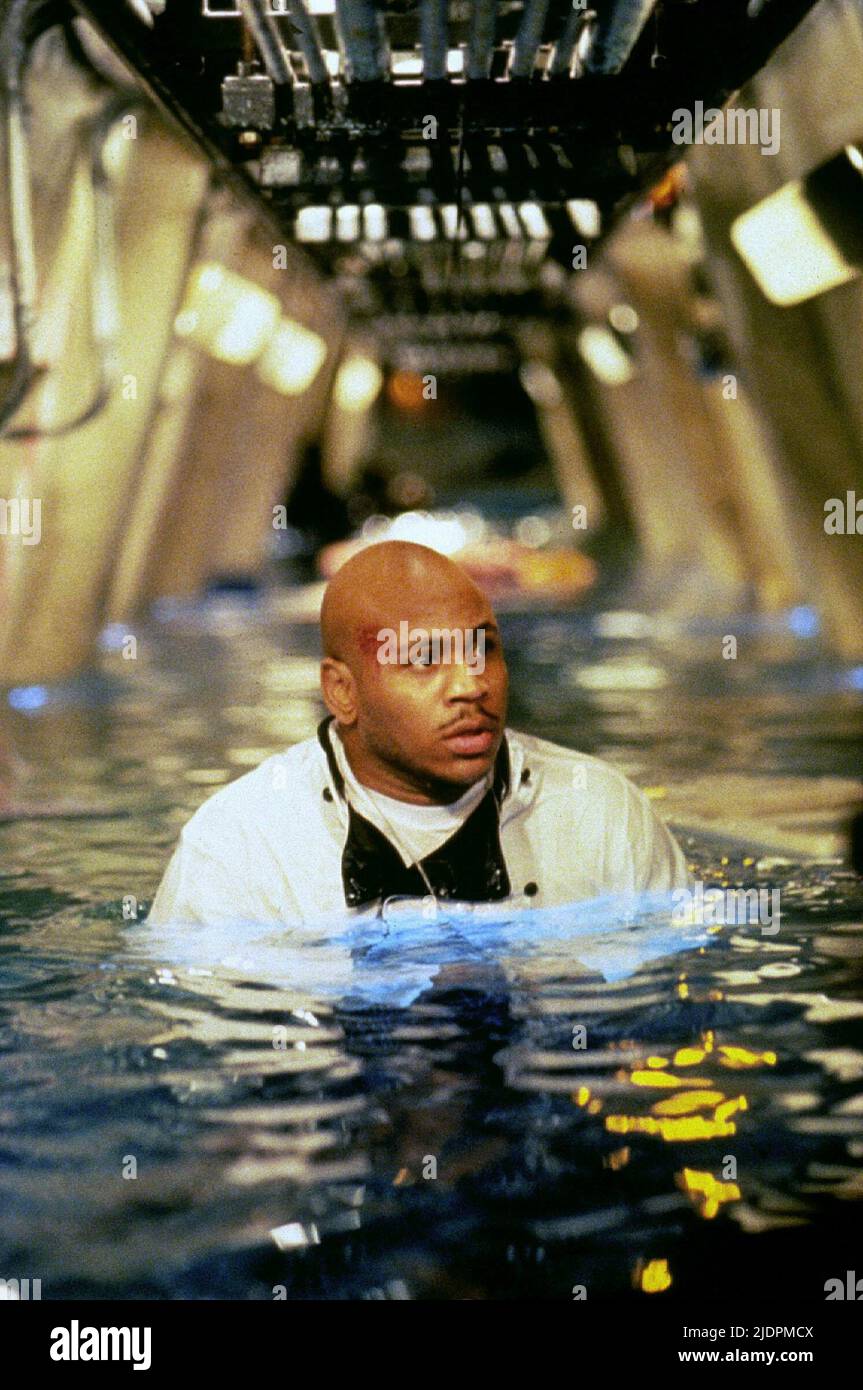 The deep blue sea film immagini e fotografie stock ad alta risoluzione ...