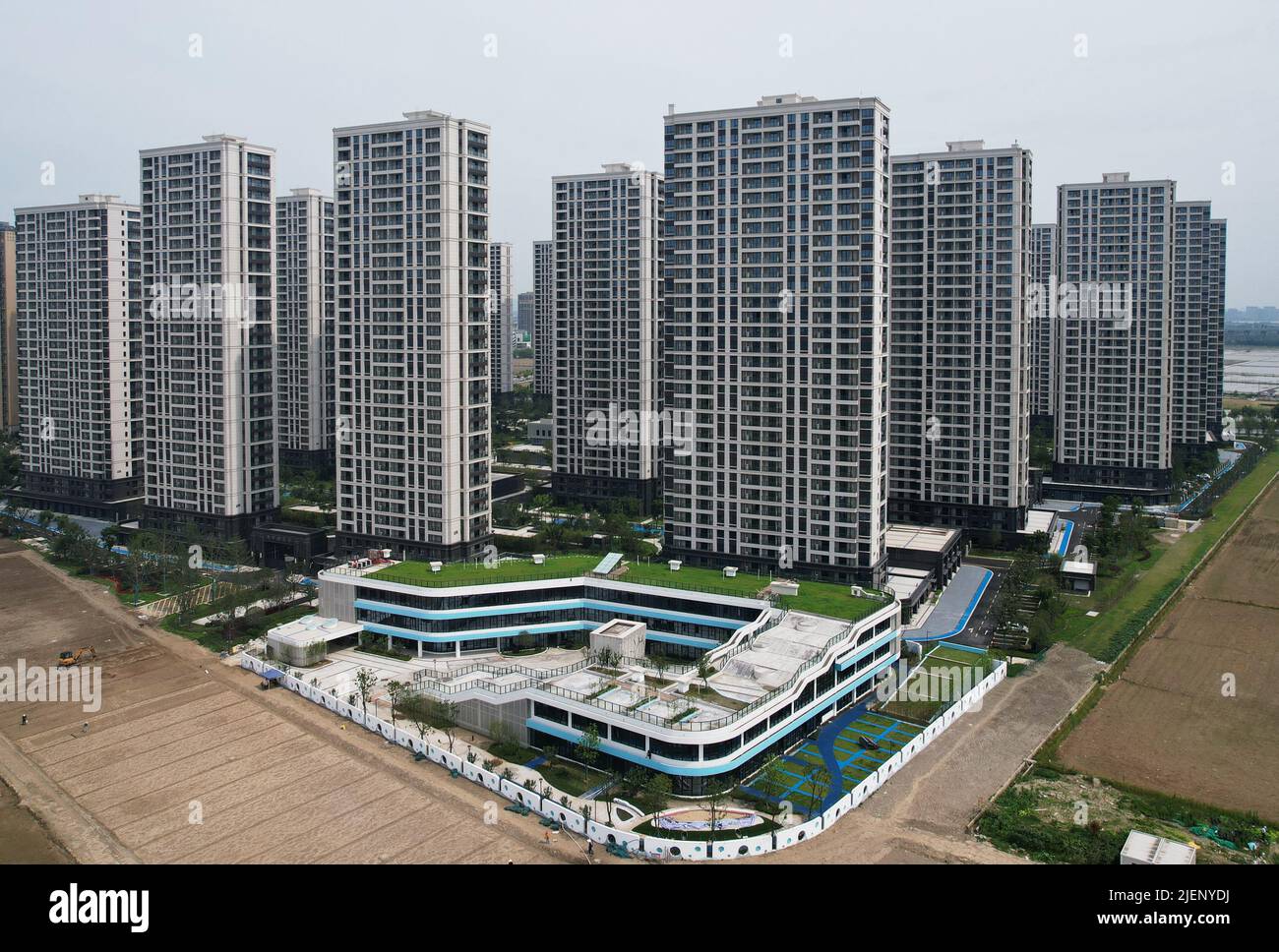 HANGZHOU, CINA - 28 GIUGNO 2022 - una vista aerea della New Zhongbei ...