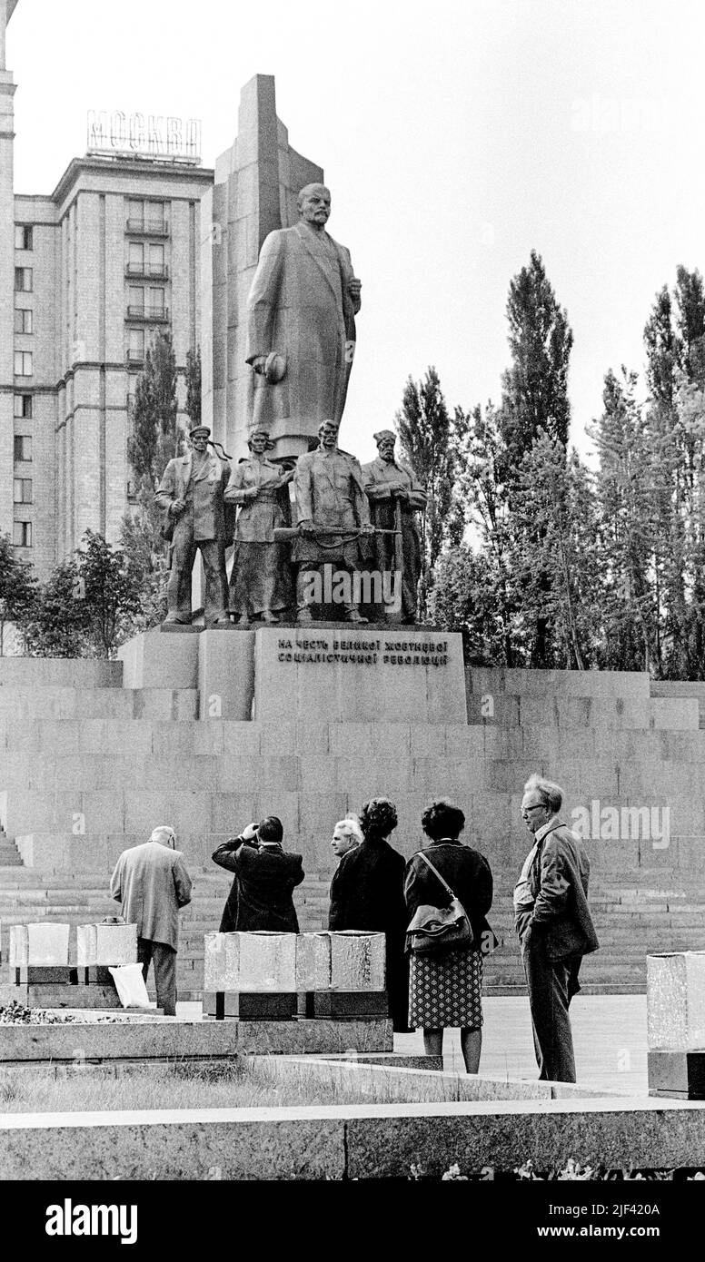 Monumento a lenin immagini e fotografie stock ad alta risoluzione - Alamy