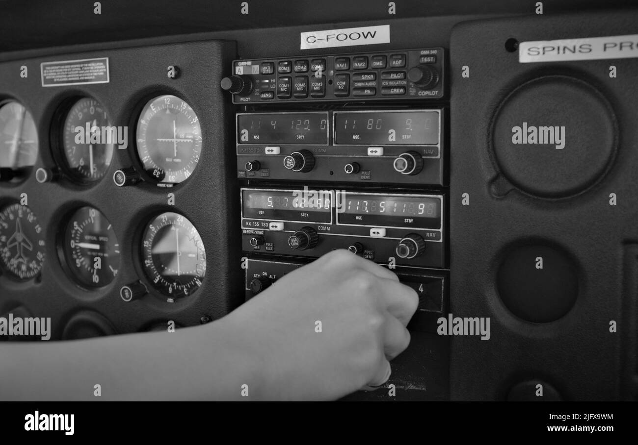 Small plane cockpit Foto e Immagini Stock in Bianco e Nero - Alamy
