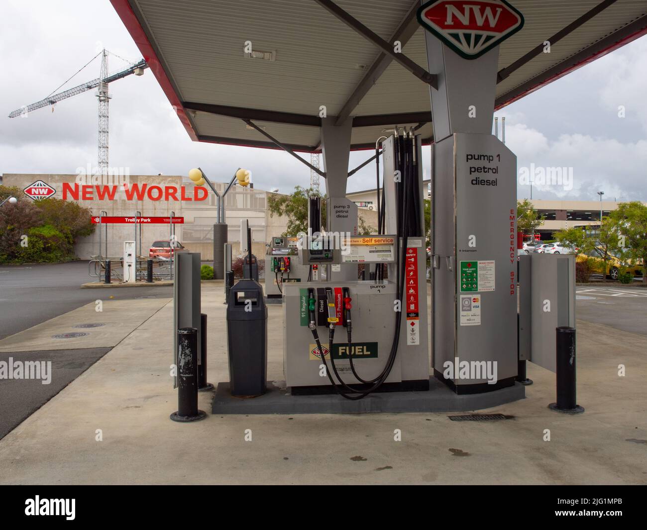 Distributore di benzina del supermercato immagini e fotografie stock ad ...