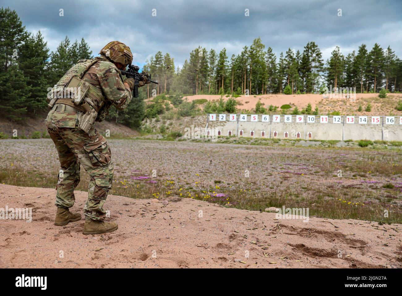 Un soldato degli Stati Uniti assegnato alla squadra di combattimento di ...