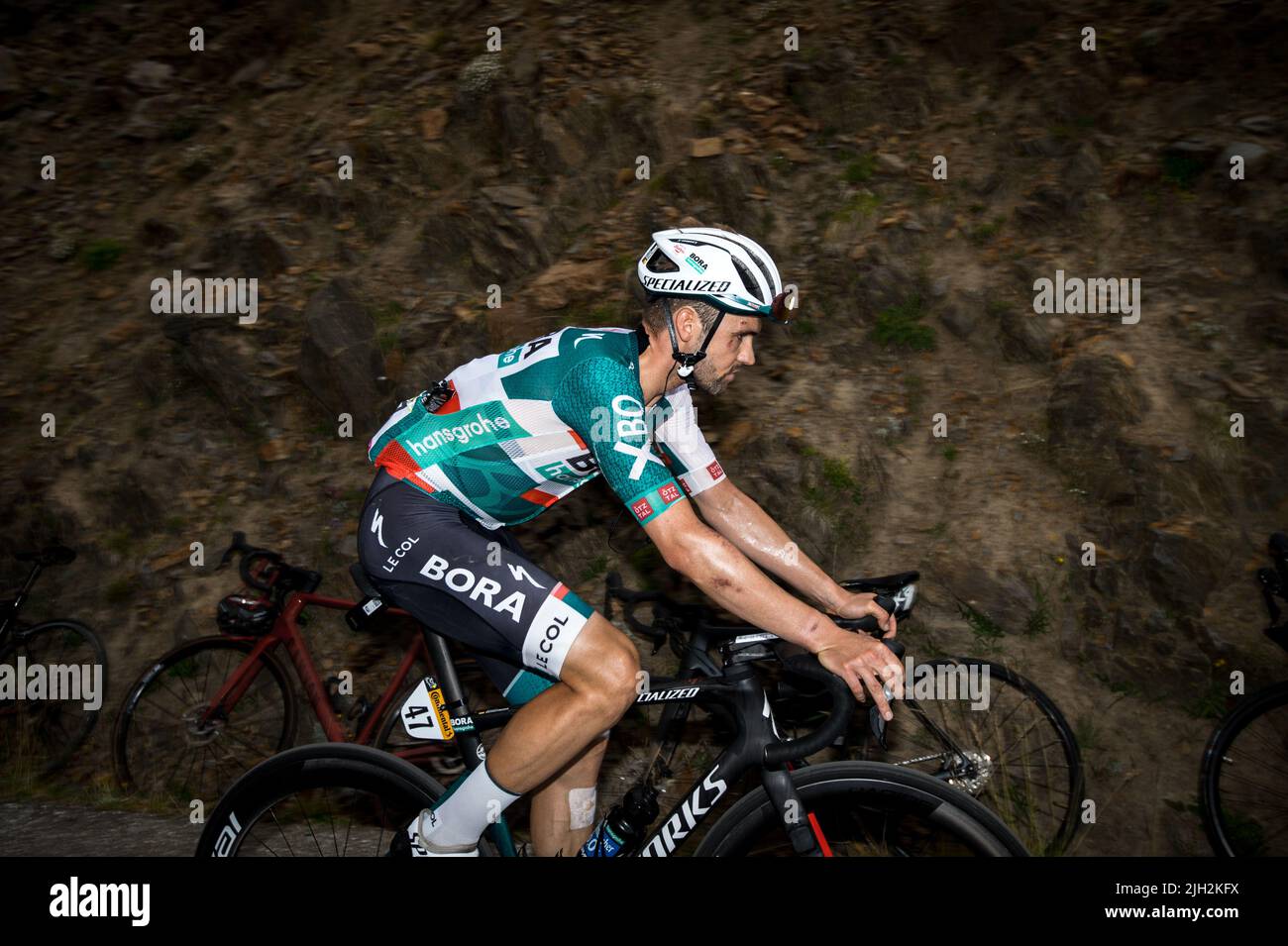 Il tedesco Maximilian Schachmannin (team Bora Hansgrohe) in azione ...