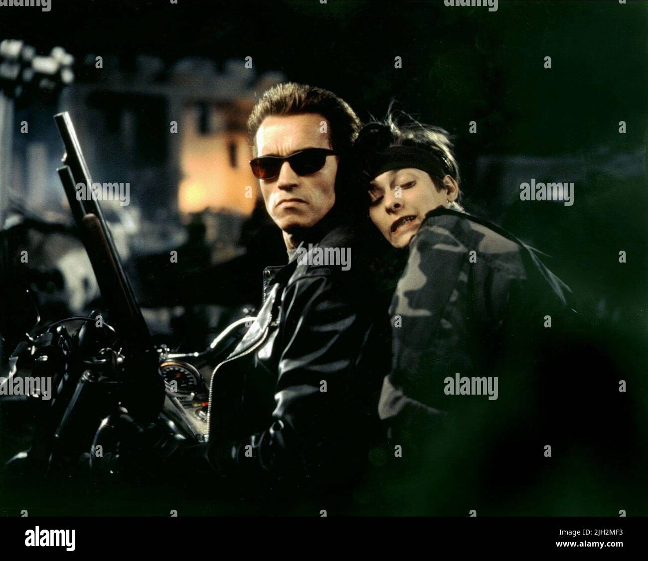 Arnold schwarzenegger terminator 2 immagini e fotografie stock ad alta ...