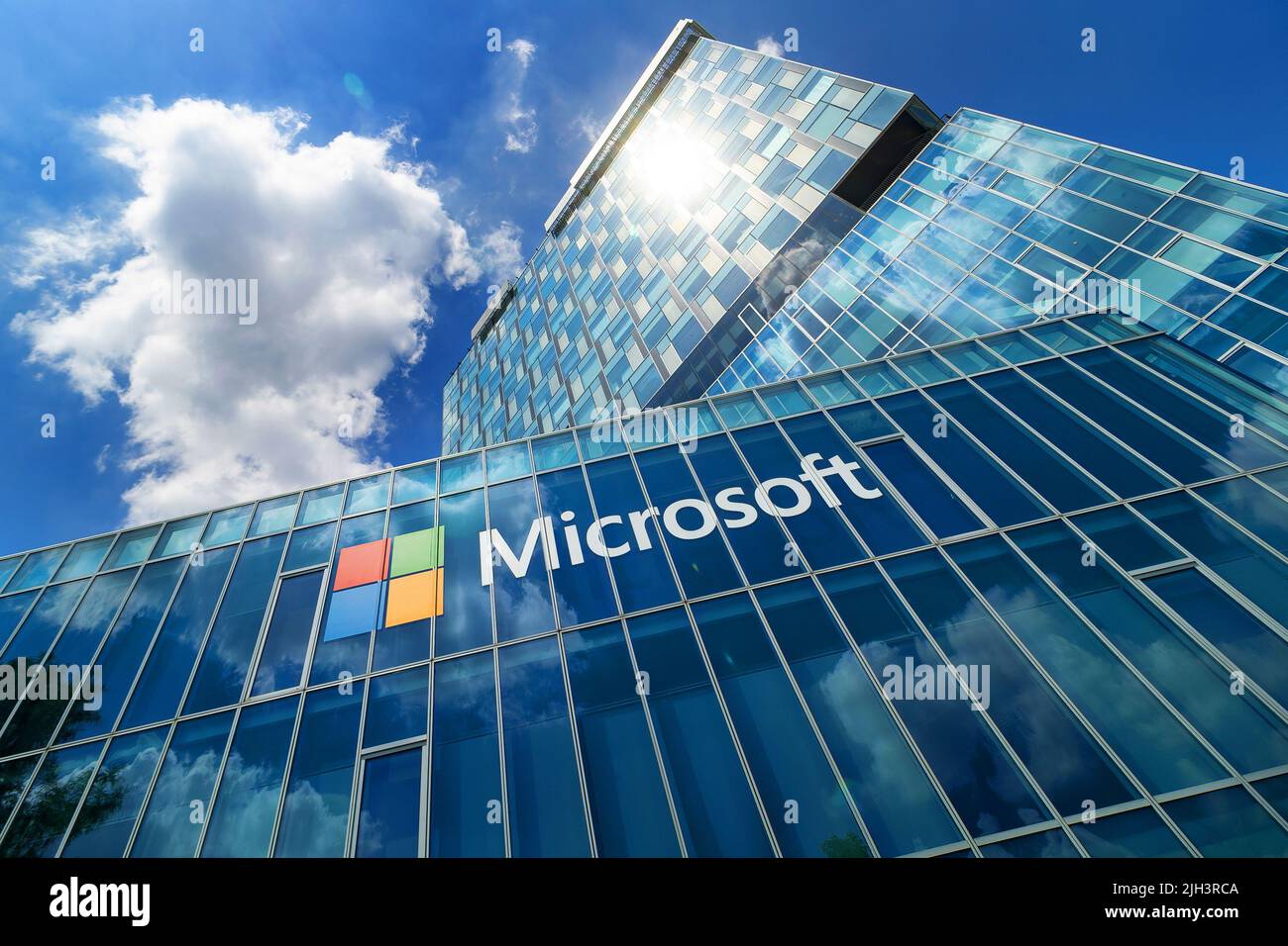 Bucarest, Romania - 04 giugno 2022: Vista della sede centrale di ...