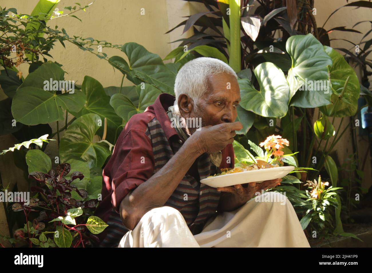 Mendicante e turista immagini e fotografie stock ad alta risoluzione ...