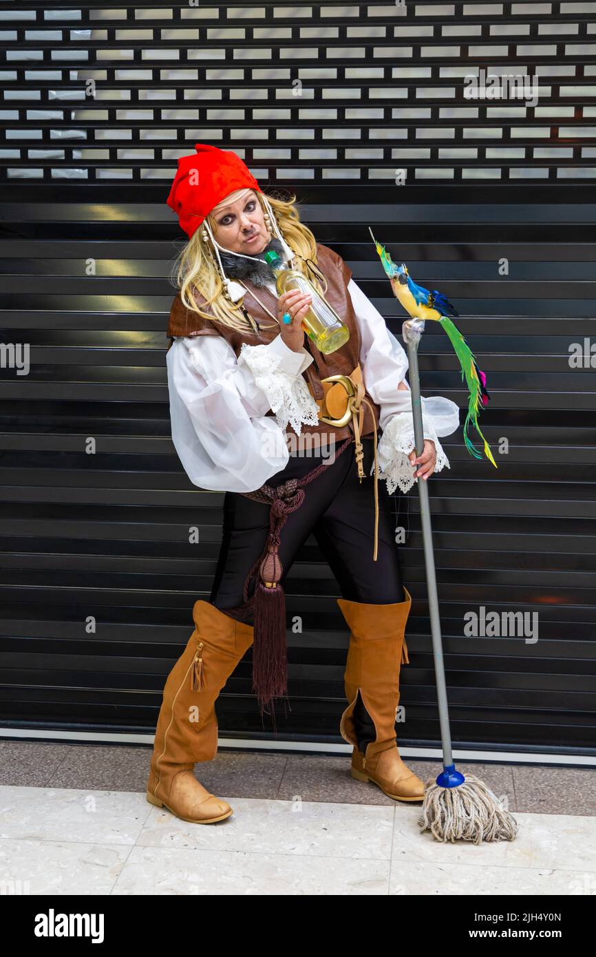 Johnny depp lookalike immagini e fotografie stock ad alta risoluzione ...