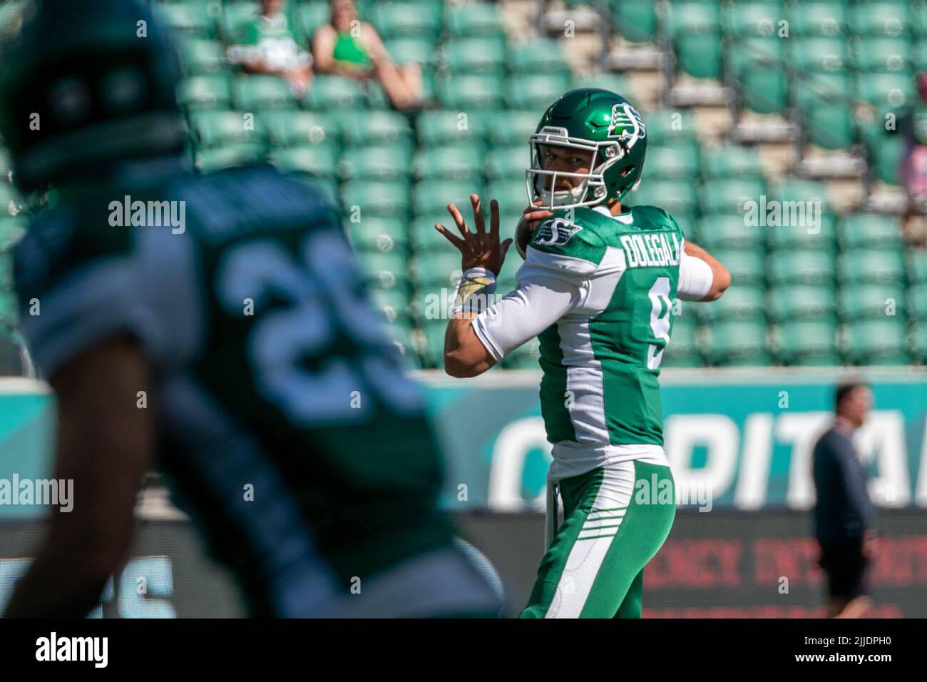 24 luglio 2022, Regina, SK, Canada: Saskatchewan Roughriders quarterback Jake Dolegala (9 ...